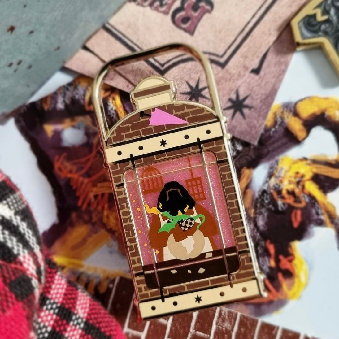 [PCE] Pin Club Exclusive | Giant & Dragon Lantern – Mad Unicorn Studios